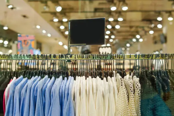 Fast Fashion Adalah: Definisi dan Penjelasan - Program IPOS